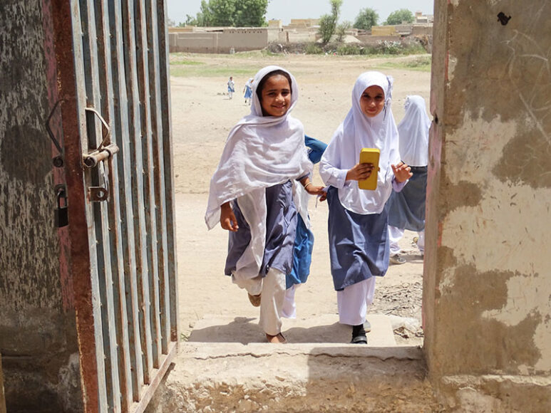 Mobile bus library wheels to rural Pakistani schools - Creative
